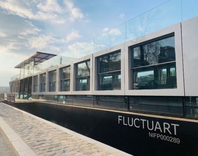 Fluctuart, le premier centre d’art urbain flottant au monde ouvre à ...